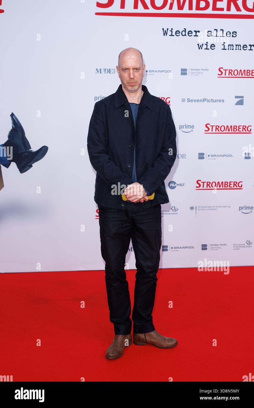 Arne Feldhusen at the movie premiere of Stromberg - Still everything as ...