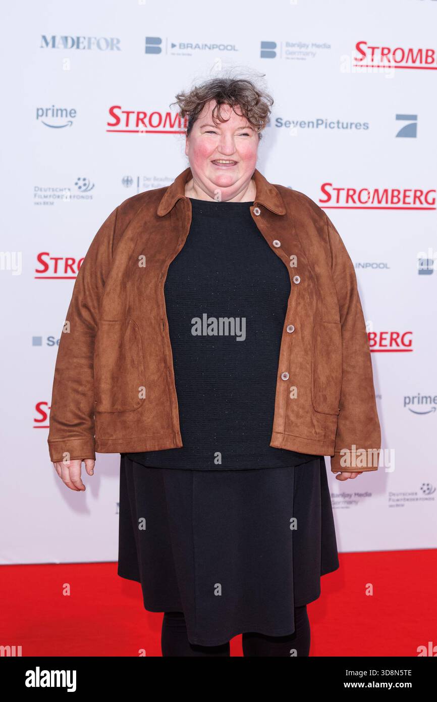 Anna Mateur at the movie premiere of Stromberg - Still everything as ...