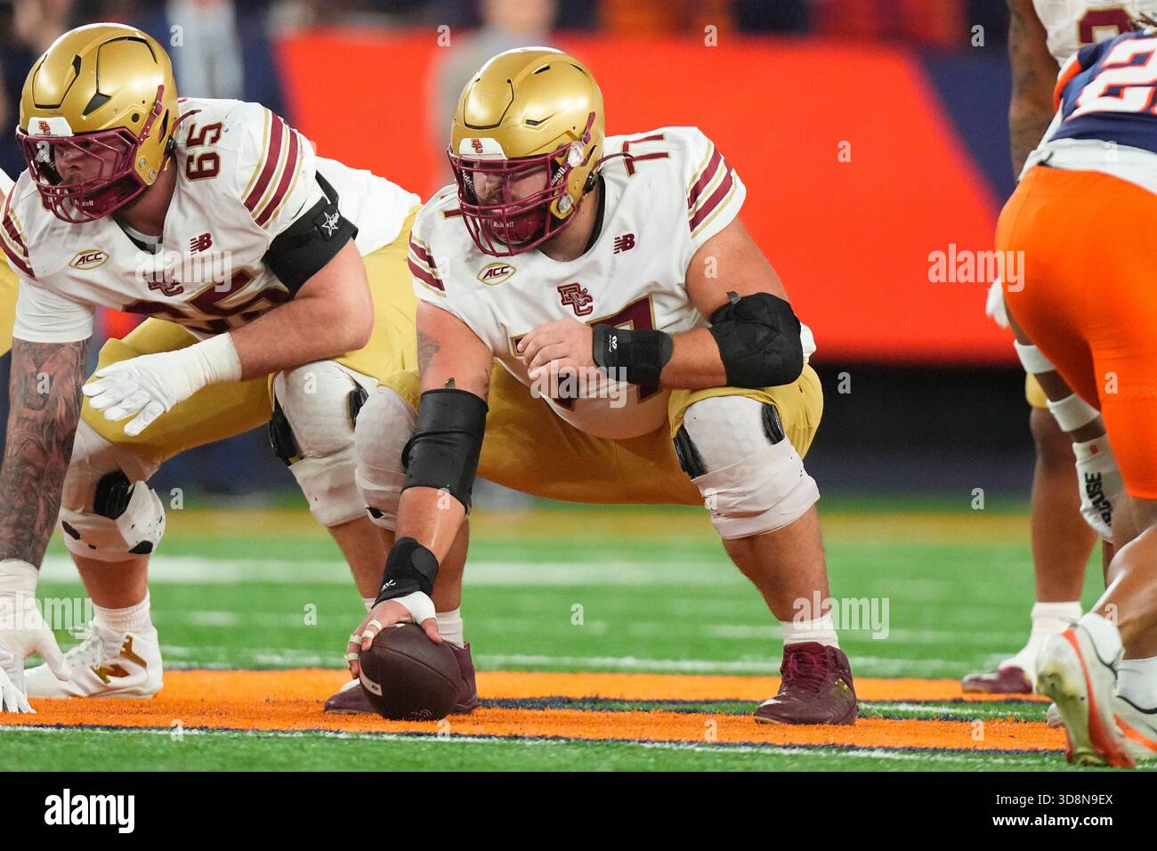 SYRACUSE, NY - NOVEMBER 29: Boston College Eagles Offensive Lineman ...