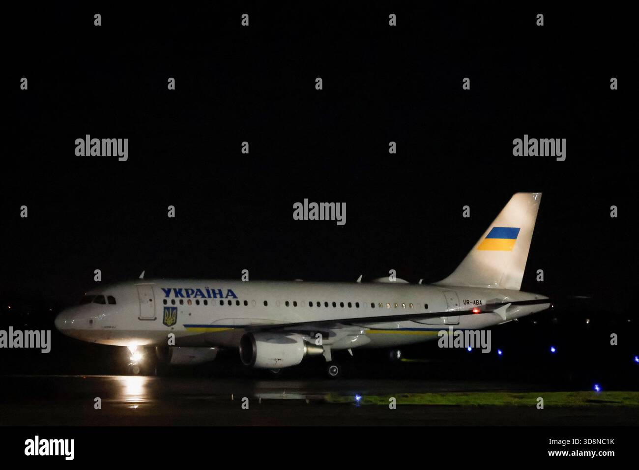 The plane carrying Ukrainian President Volodymyr Zelensky arrives at ...