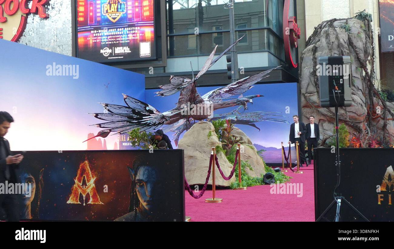 Avatar fire and ash kate winslet hi-res stock photography and images ...