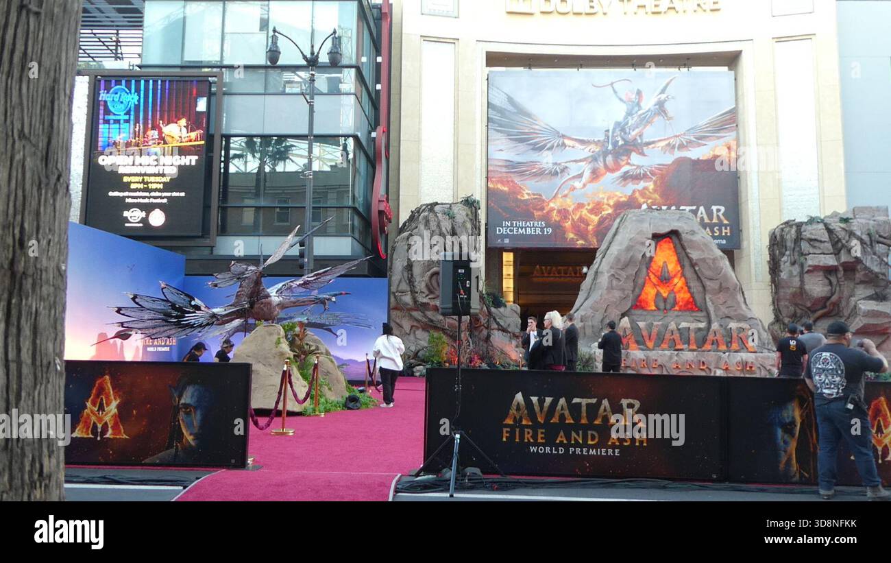 Avatar fire and ash kate winslet hi-res stock photography and images ...