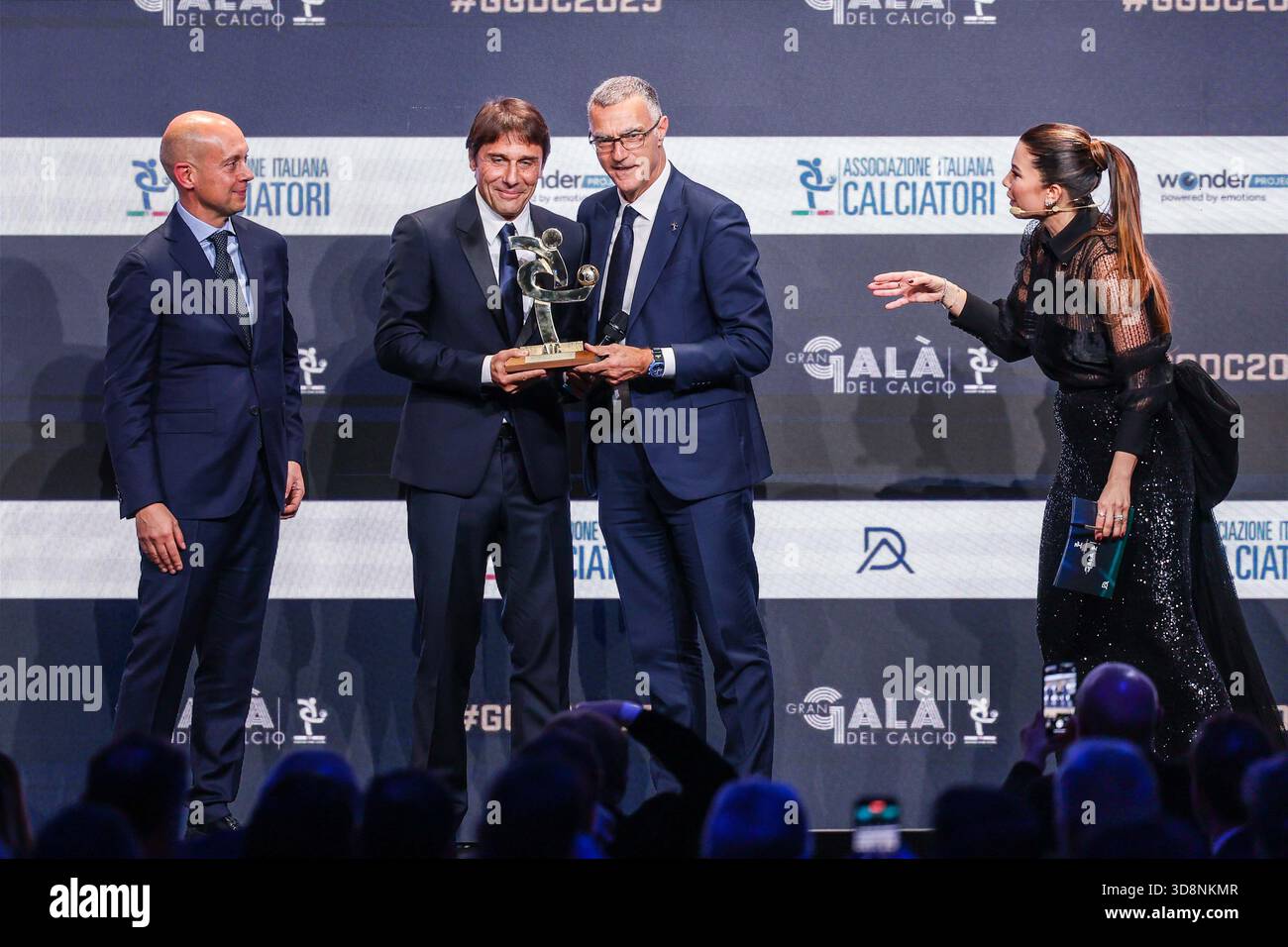 (2L) Antonio Conte Head Coach of SSC Napoli receives an award as Best ...