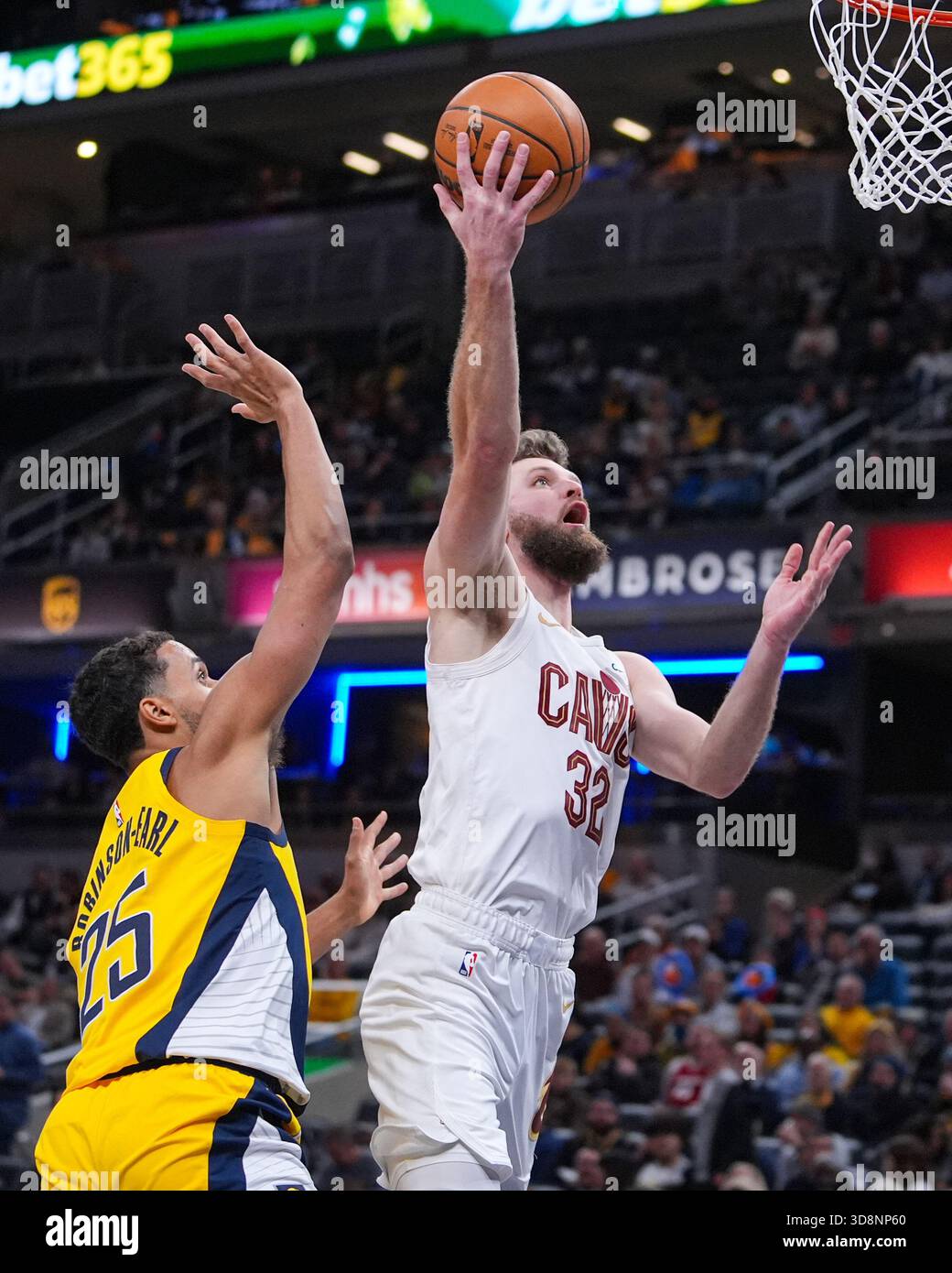 Cleveland Cavaliers forward Dean Wade (32) shoots in front of Indiana ...