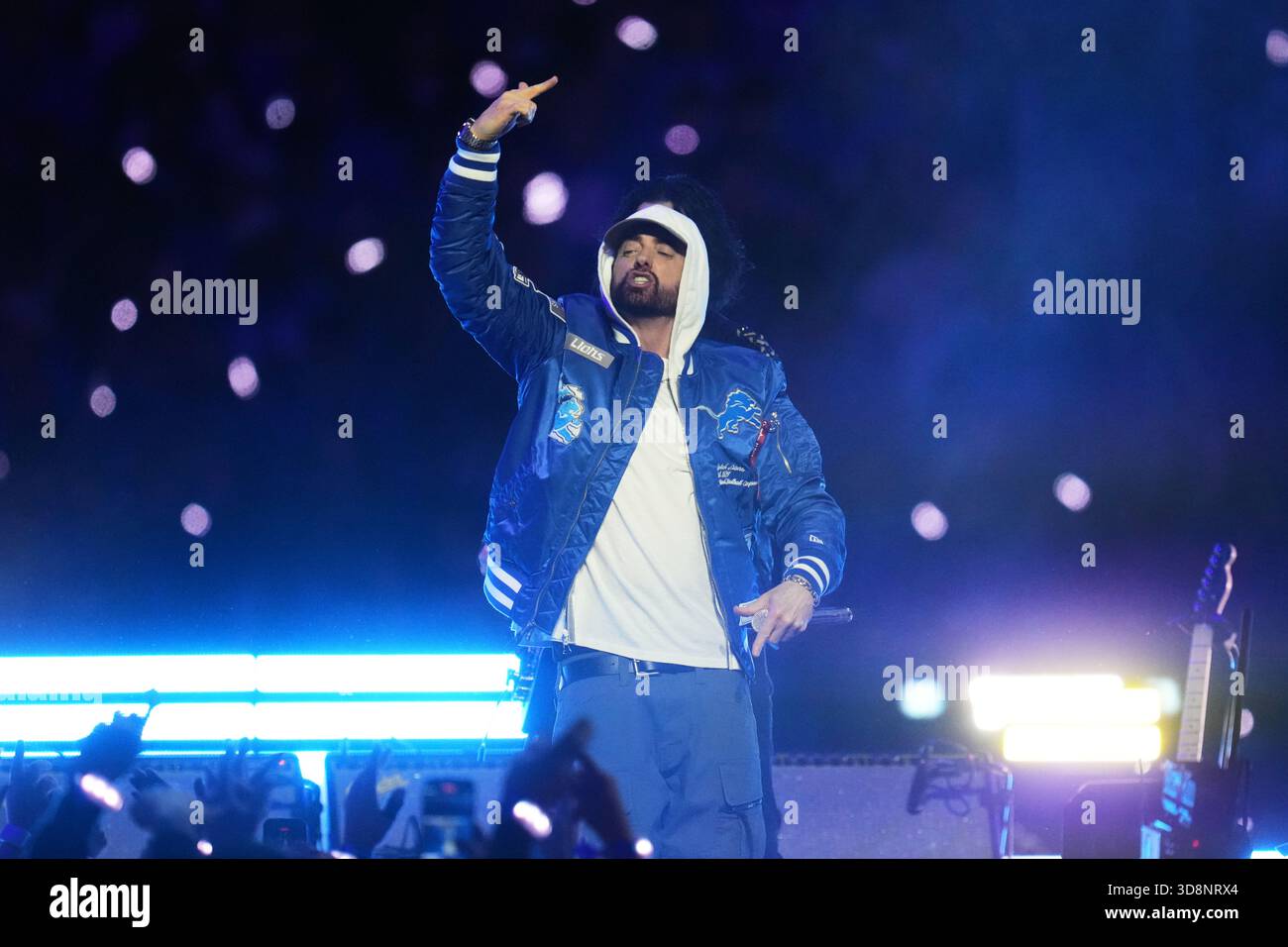 Eminem performs during an NFL football game between the Detroit Lions ...