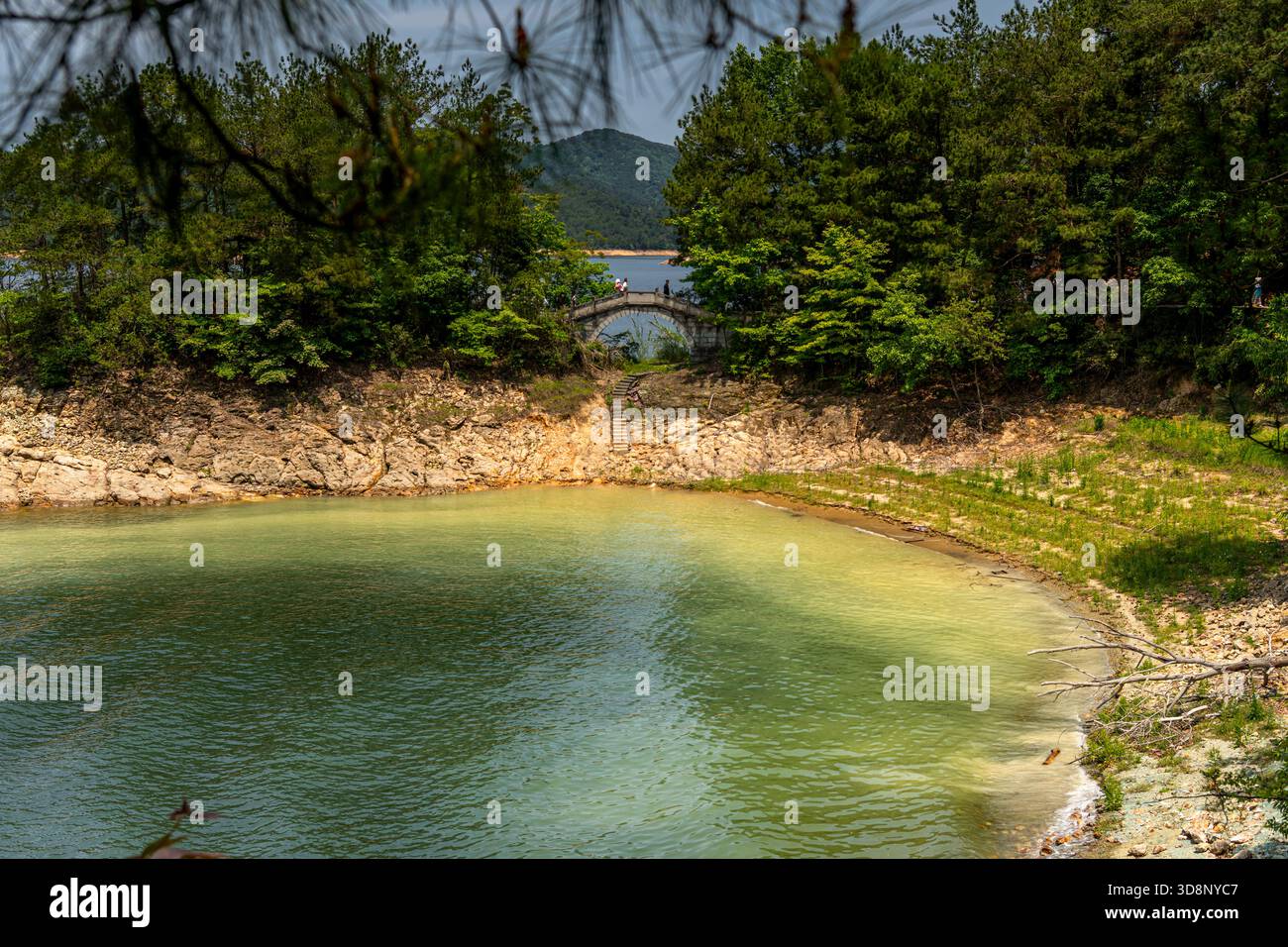 Beautiful Thousand Island Lake natural scenery in summer, Hangzhou ...
