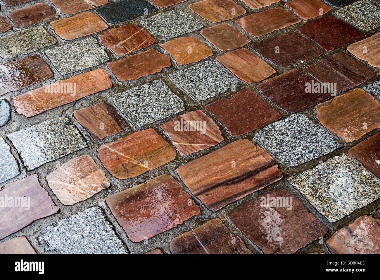 wet stone flooring Stock Photo - Alamy