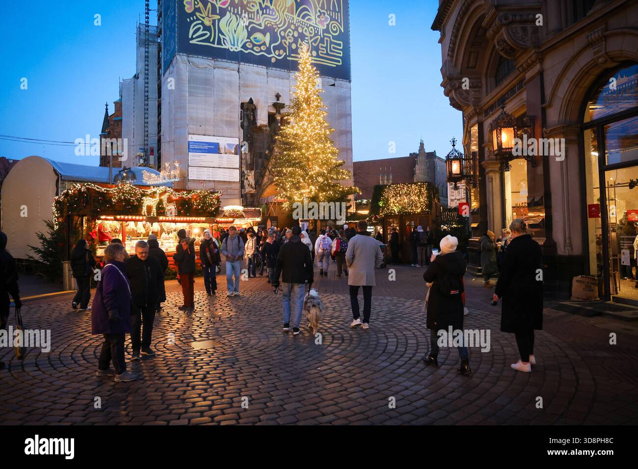 Weihnachtsmarkt Hannover. Der Weihnachtsmarkt in Hannovers Altstadt ...