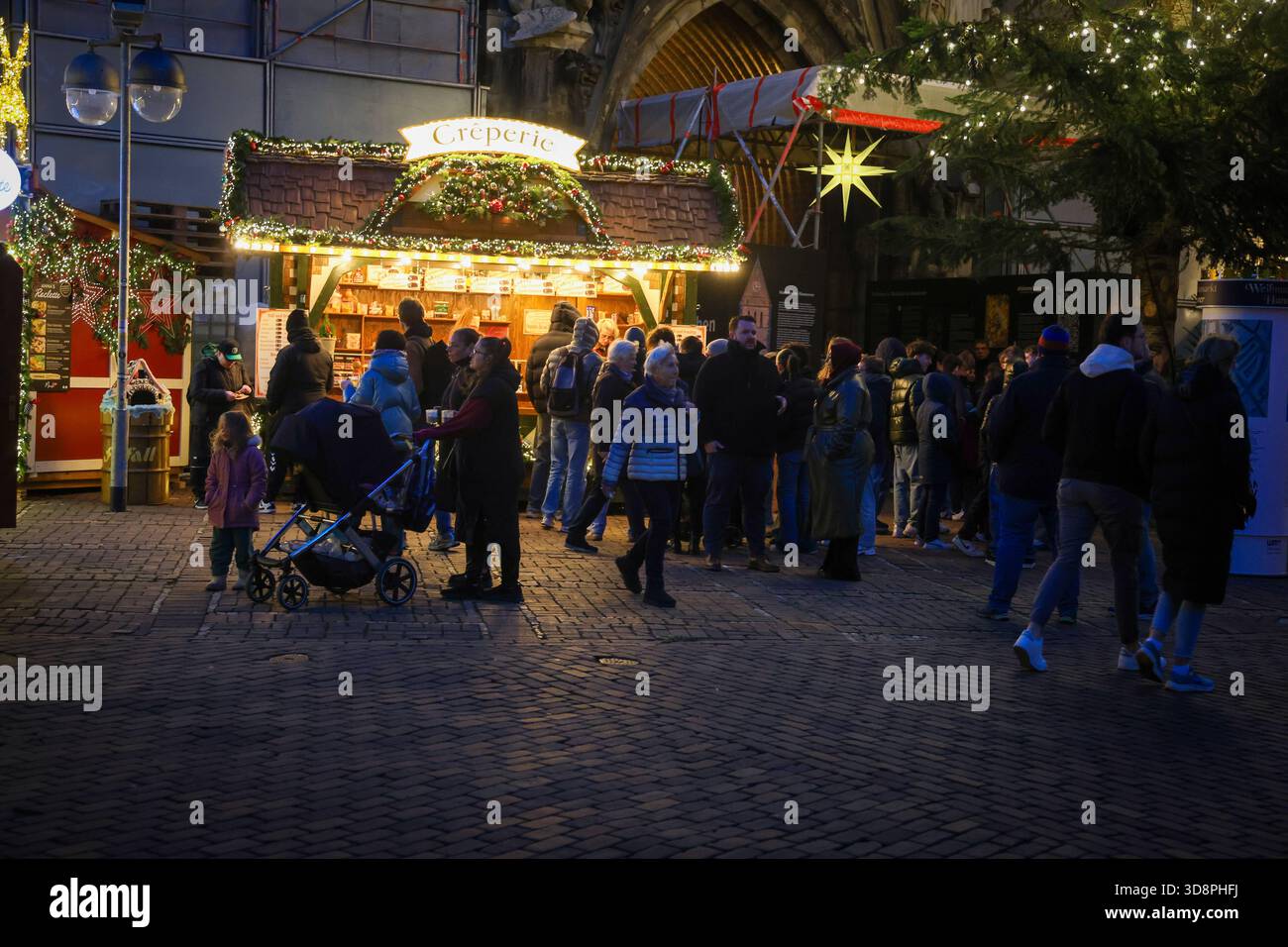 Weihnachtsmarkt Hannover. Der Weihnachtsmarkt in Hannovers Altstadt ...