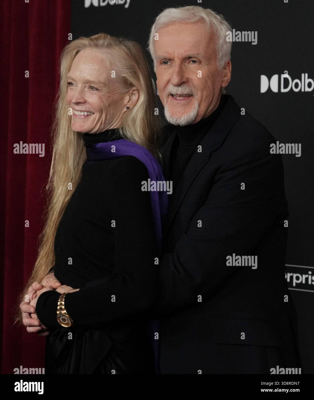 (L-R) Suzy Amis and James Cameron at the AVATAR: FIRE AND ASH World ...