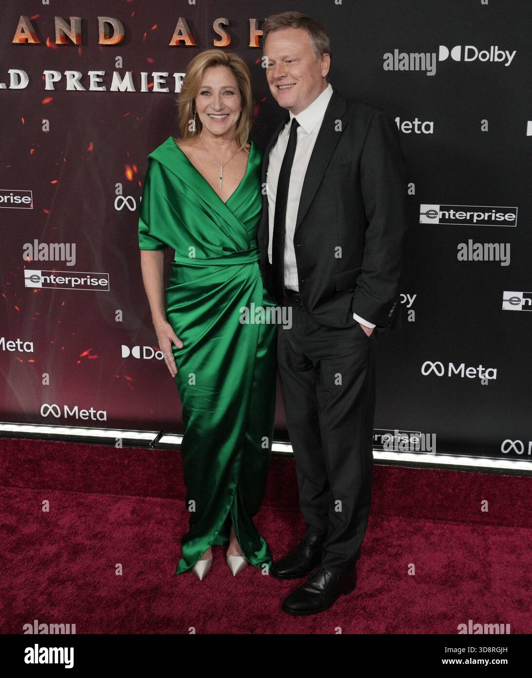 (L-R) Edie Falco and Keith Cotton at the AVATAR: FIRE AND ASH World ...