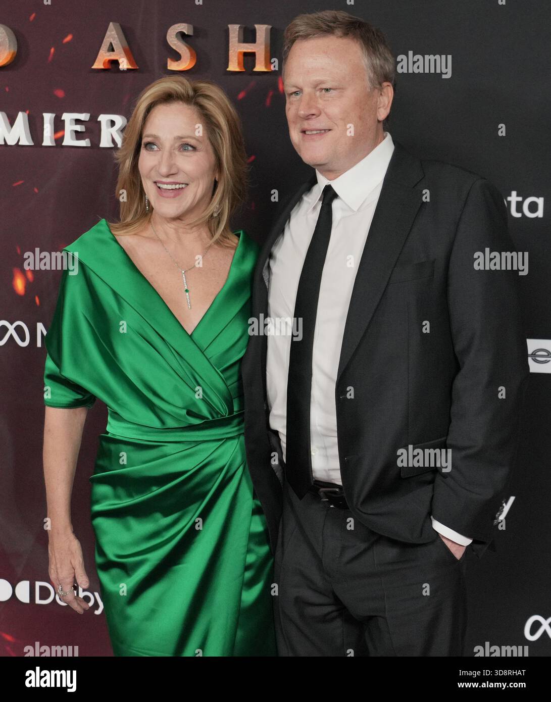 (L-R) Edie Falco and Keith Cotton at the AVATAR: FIRE AND ASH World ...