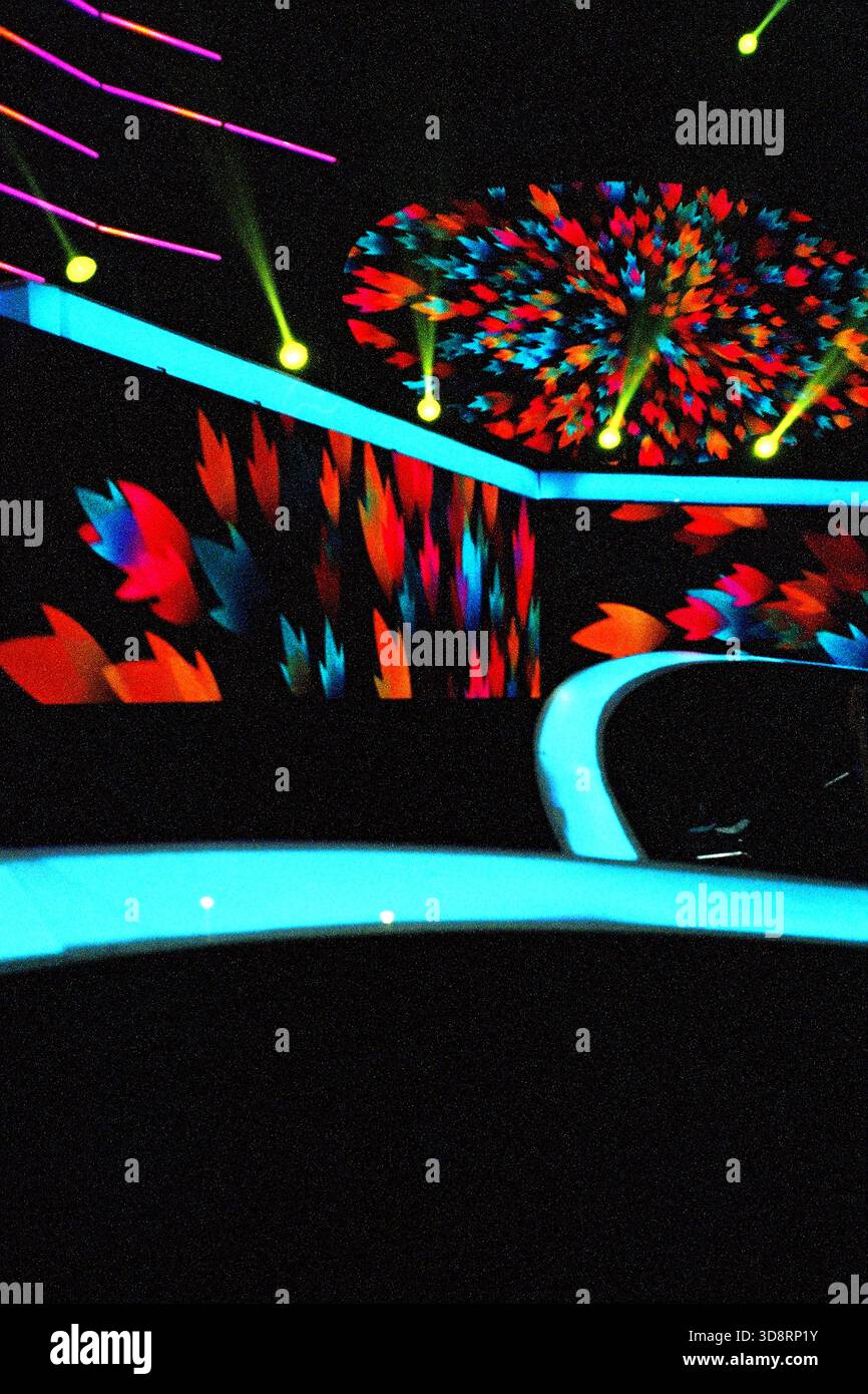 Stage visuals led screen art hi-res stock photography and images - Alamy