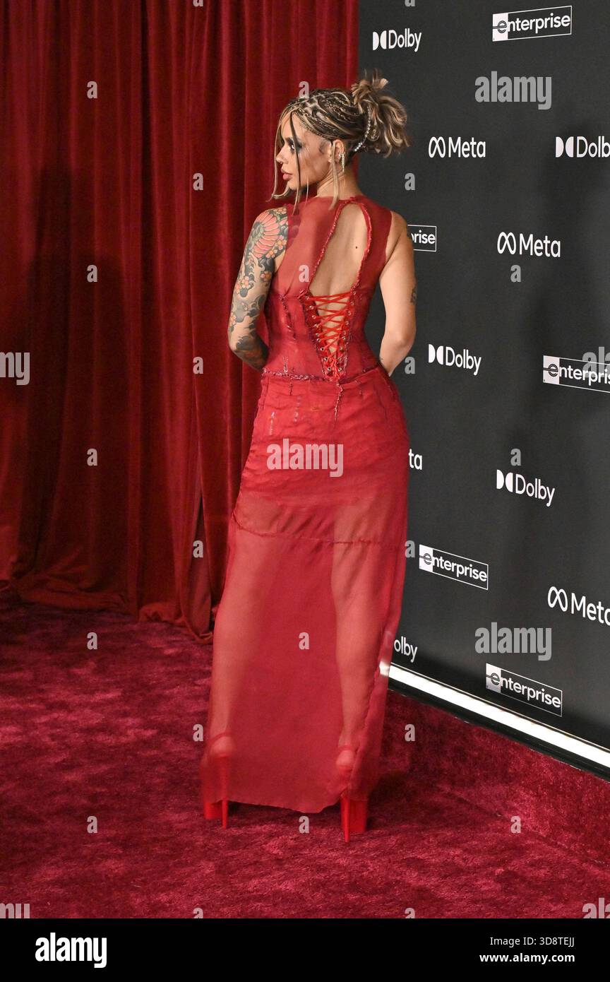 Eleanor Barnes / Snitchery bei der Weltpremiere des Kinofilms Avatar: Fire and Ash im Dolby ...