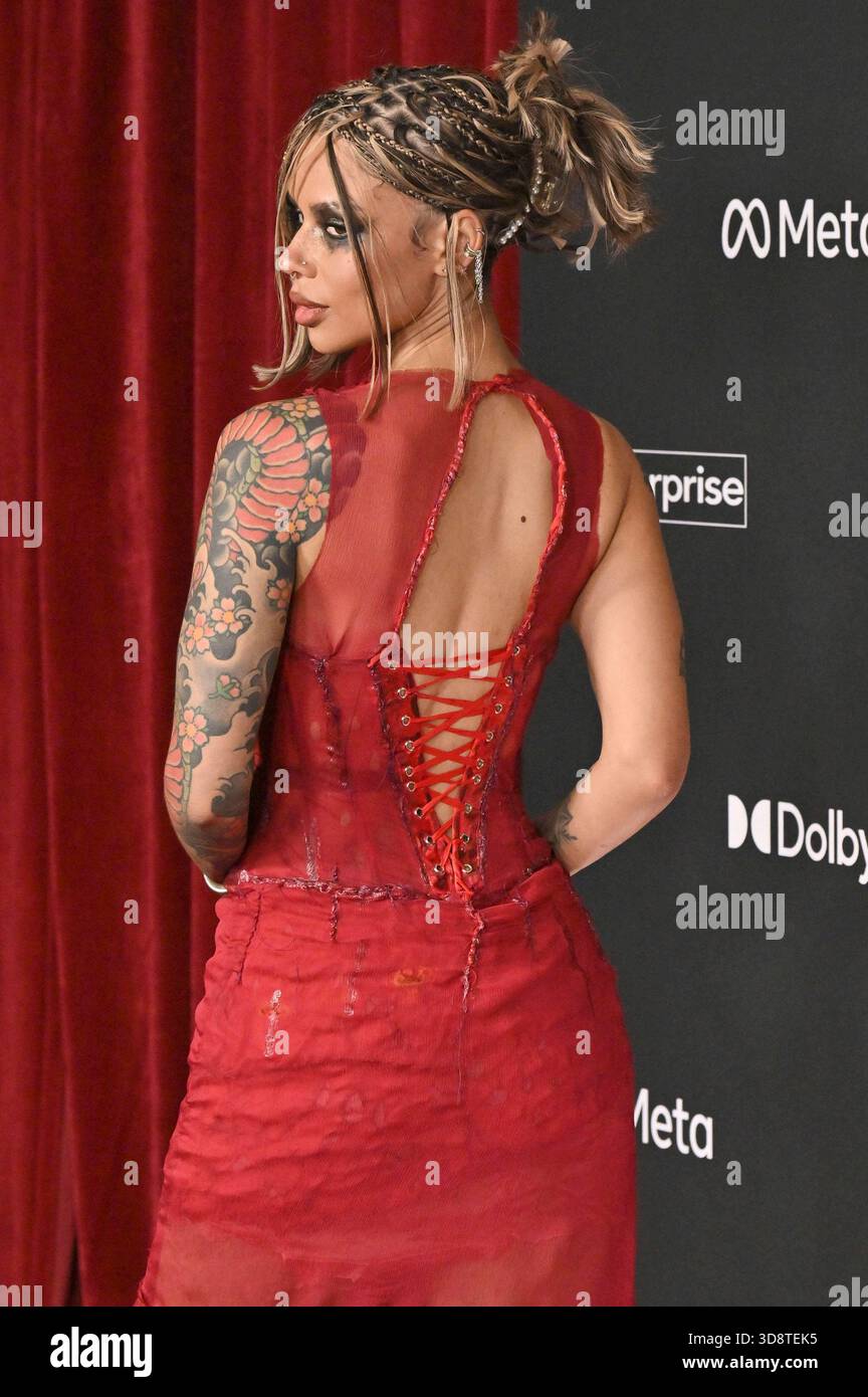 Eleanor Barnes / Snitchery bei der Weltpremiere des Kinofilms Avatar ...