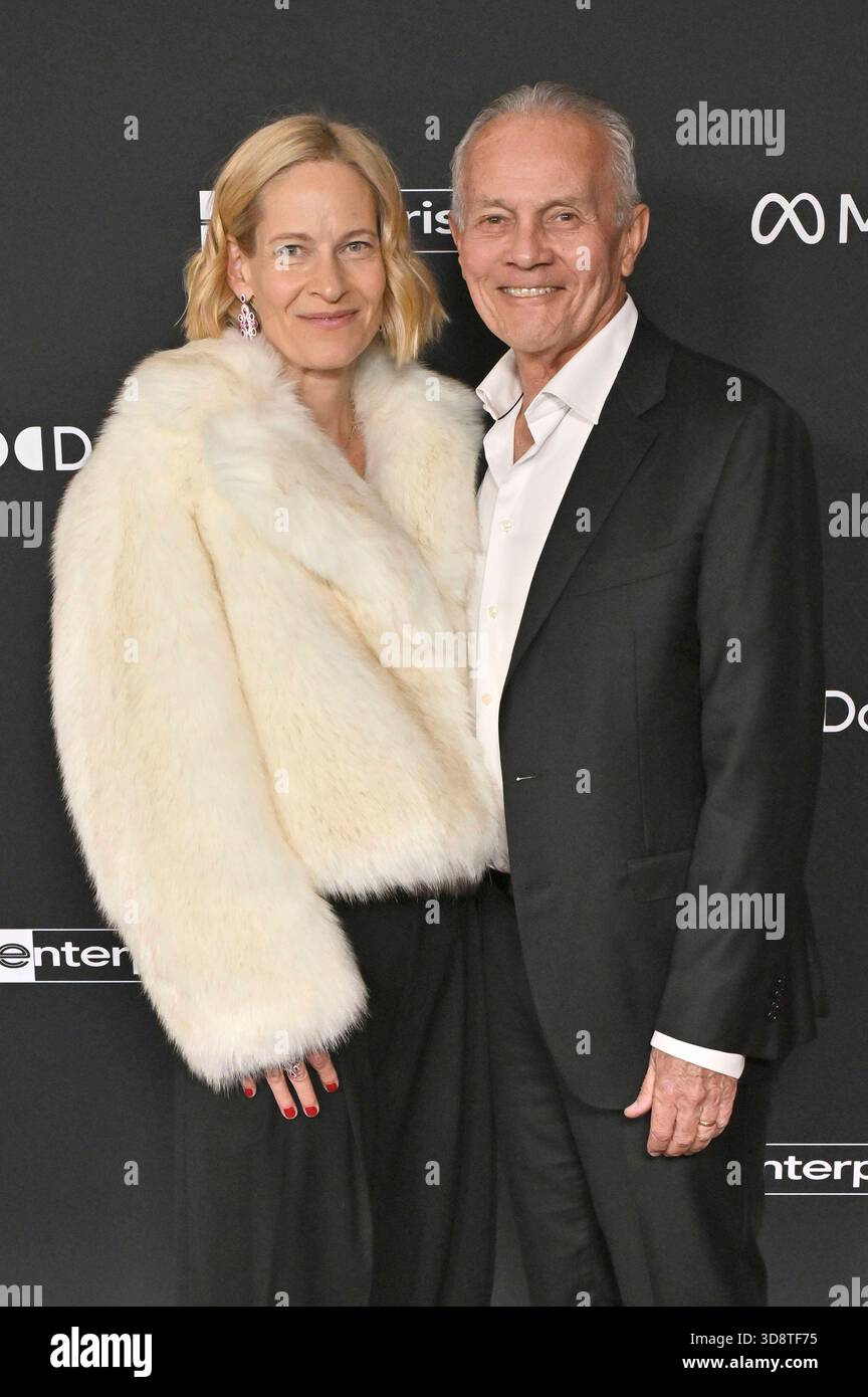 David Valdes mit Begleitung bei der Weltpremiere des Kinofilms Avatar ...