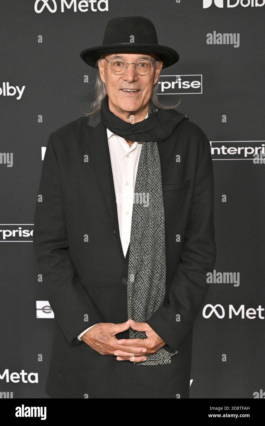 Russell Carpenter bei der Weltpremiere des Kinofilms Avatar: Fire and ...
