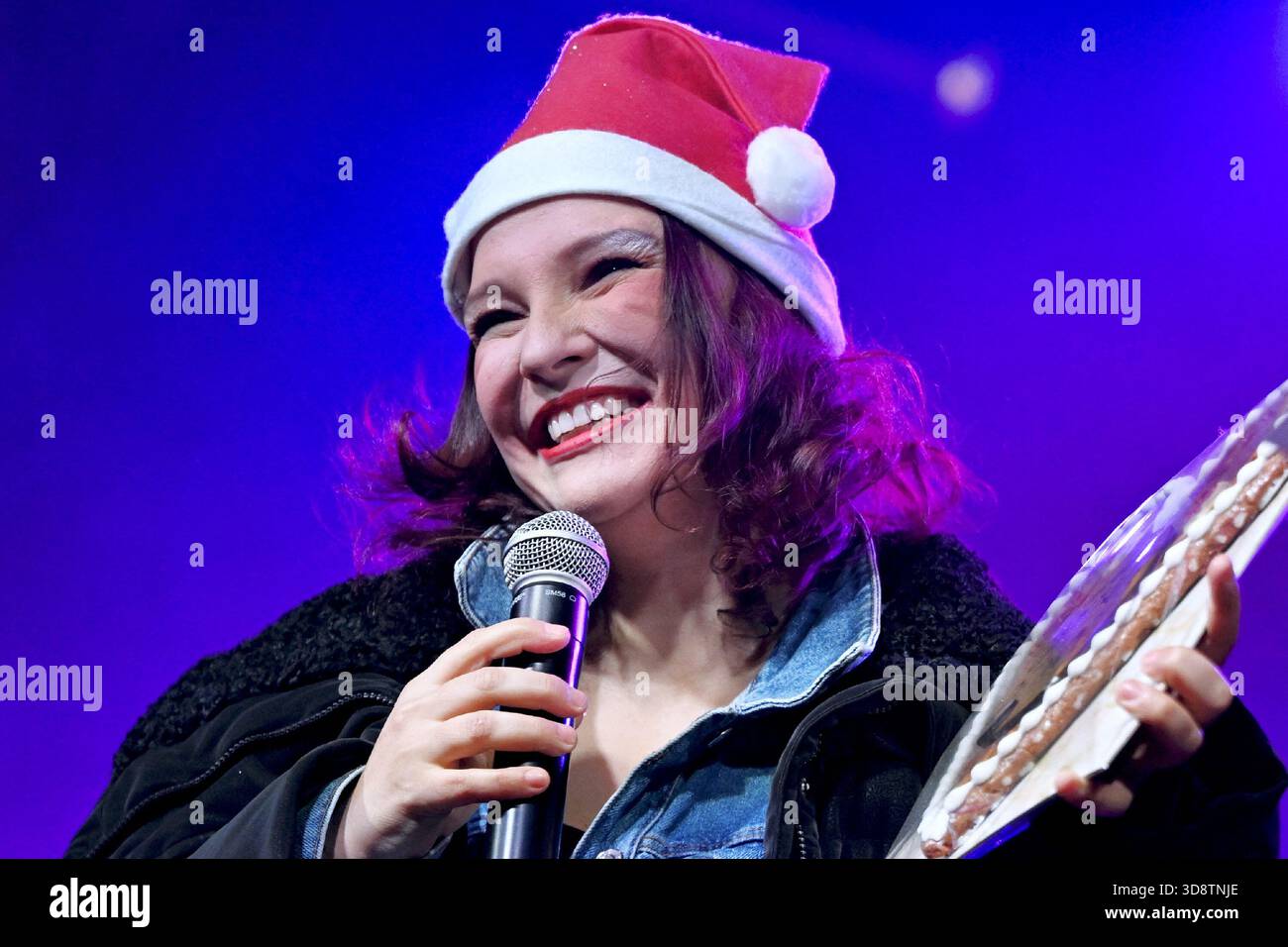 Anne Sila, singer who rose to fame on The Voice, cellist, and French ...
