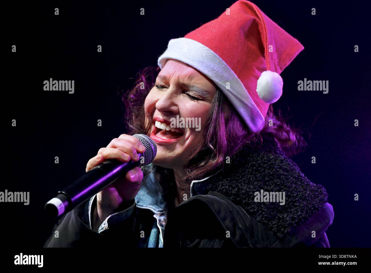 Anne Sila, singer who rose to fame on The Voice, cellist, and French ...
