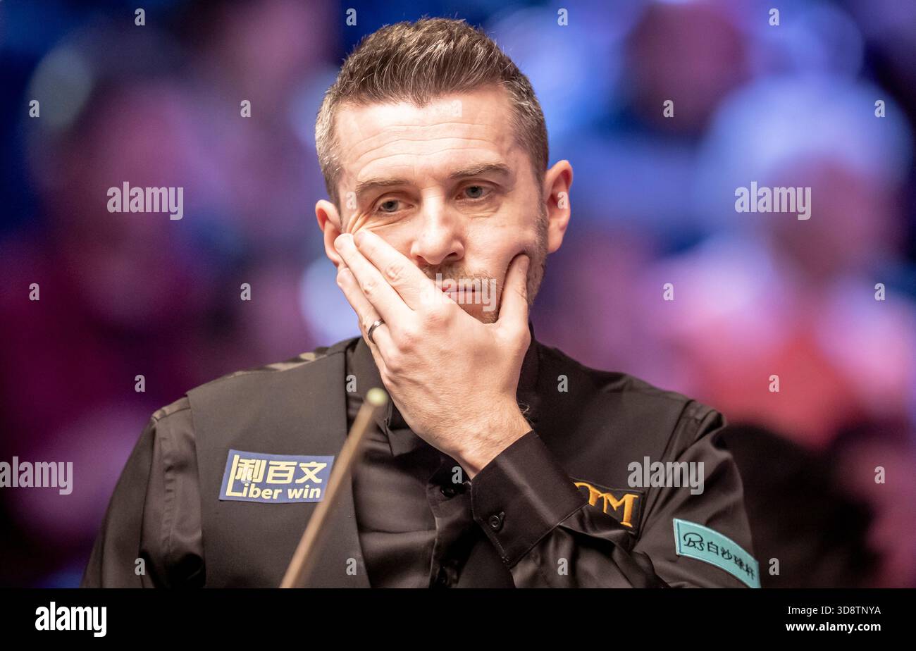 Mark Selby on day four of the 2025 Victorian Plumbing UK Championship ...