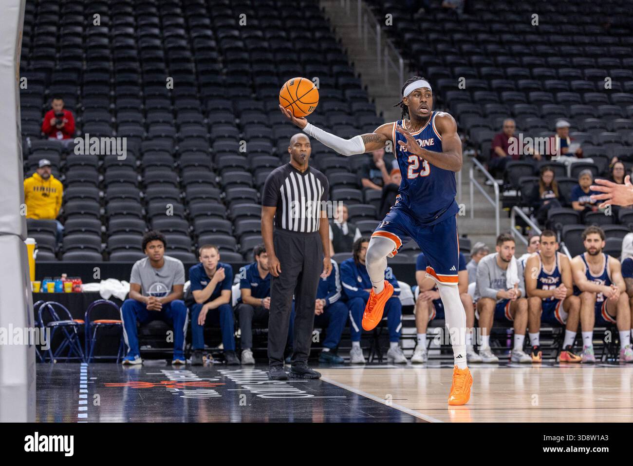 PALM DESERT, CA - NOVEMBER 26: Pepperdine Waves forward Javon Cooley ...