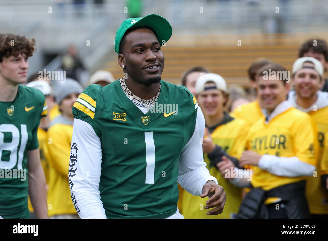 WACO, TX - NOVEMBER 29: Tight end Michael Trigg #1 of the Baylor Bears ...