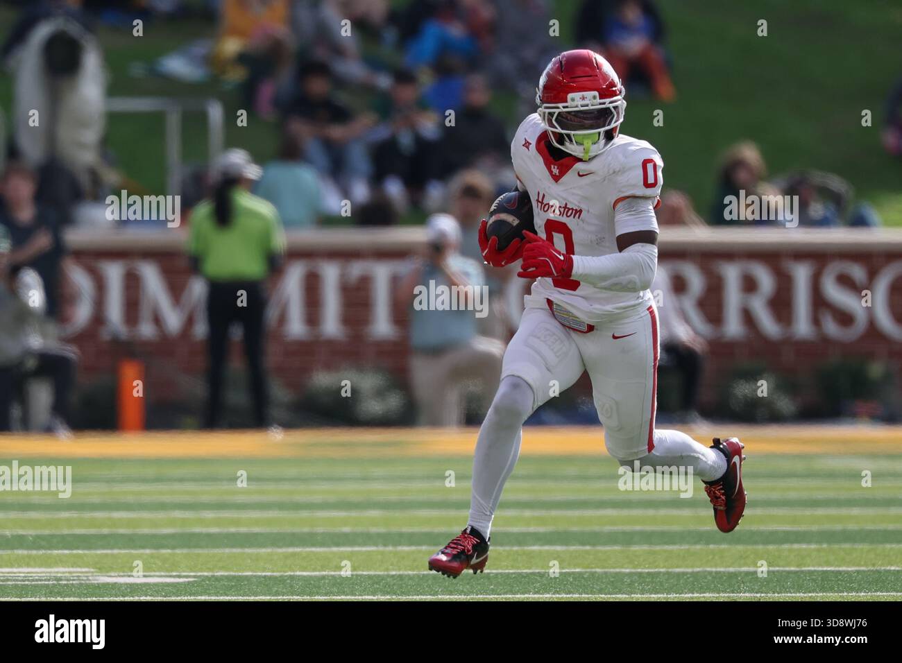 WACO, TX - NOVEMBER 29: Wide receiver Amare Thomas #0 of the Houston ...