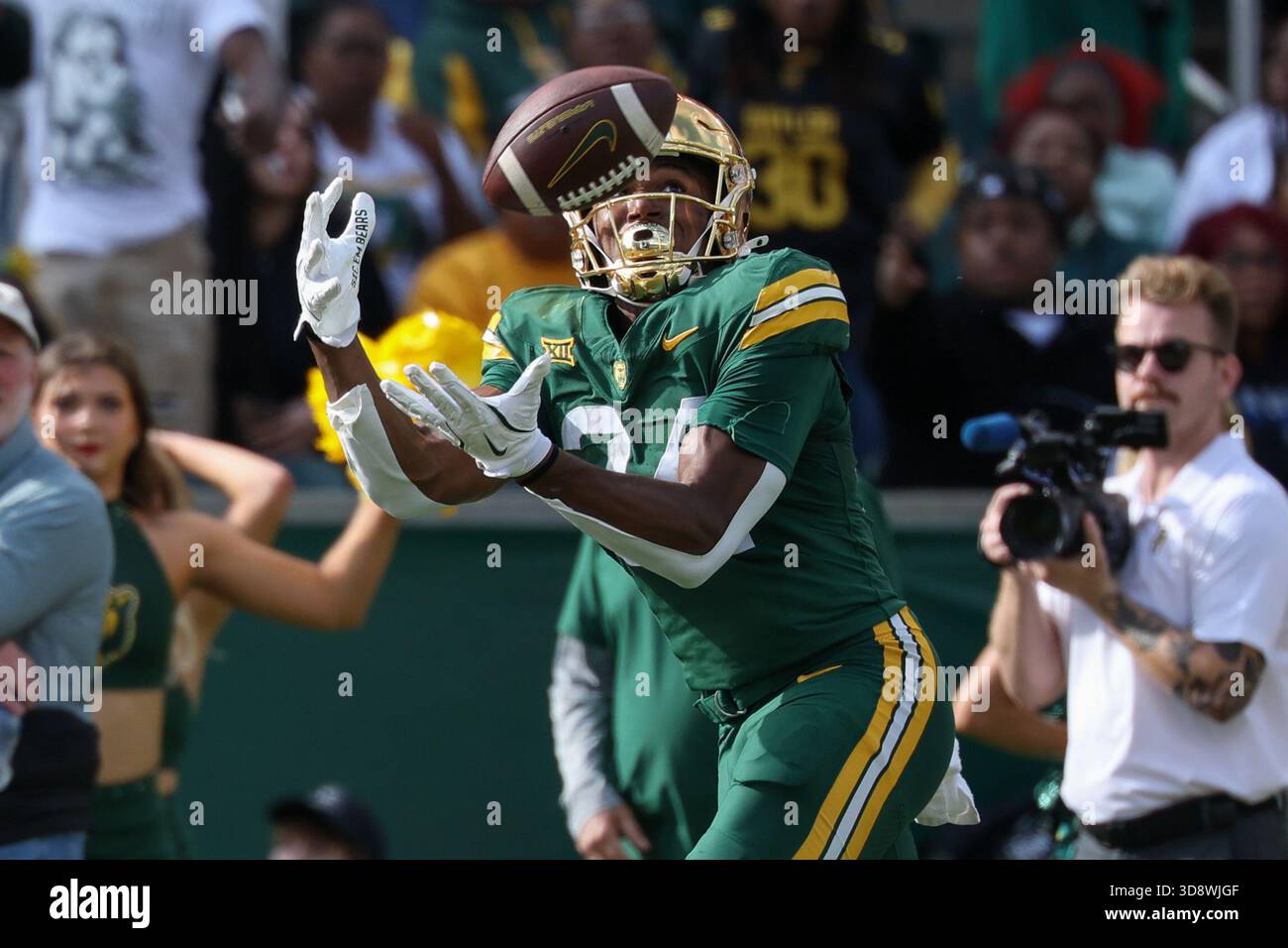 WACO, TX - NOVEMBER 29: Wide receiver Josh Cameron #34 of the Baylor ...