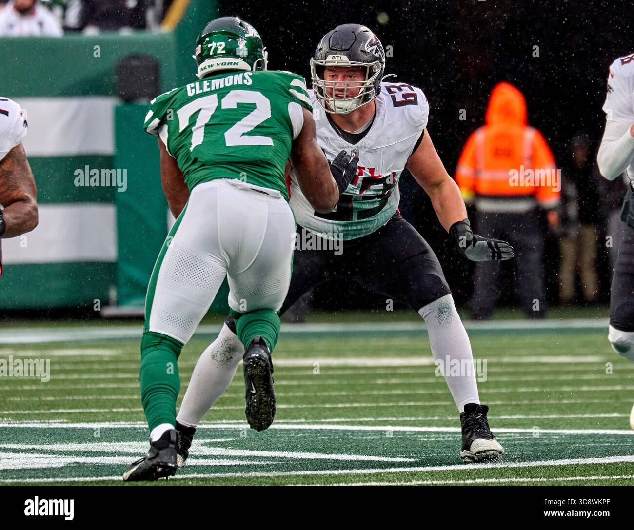 Atlanta Falcons guard Chris Lindstrom (63) blocks New York Jets ...
