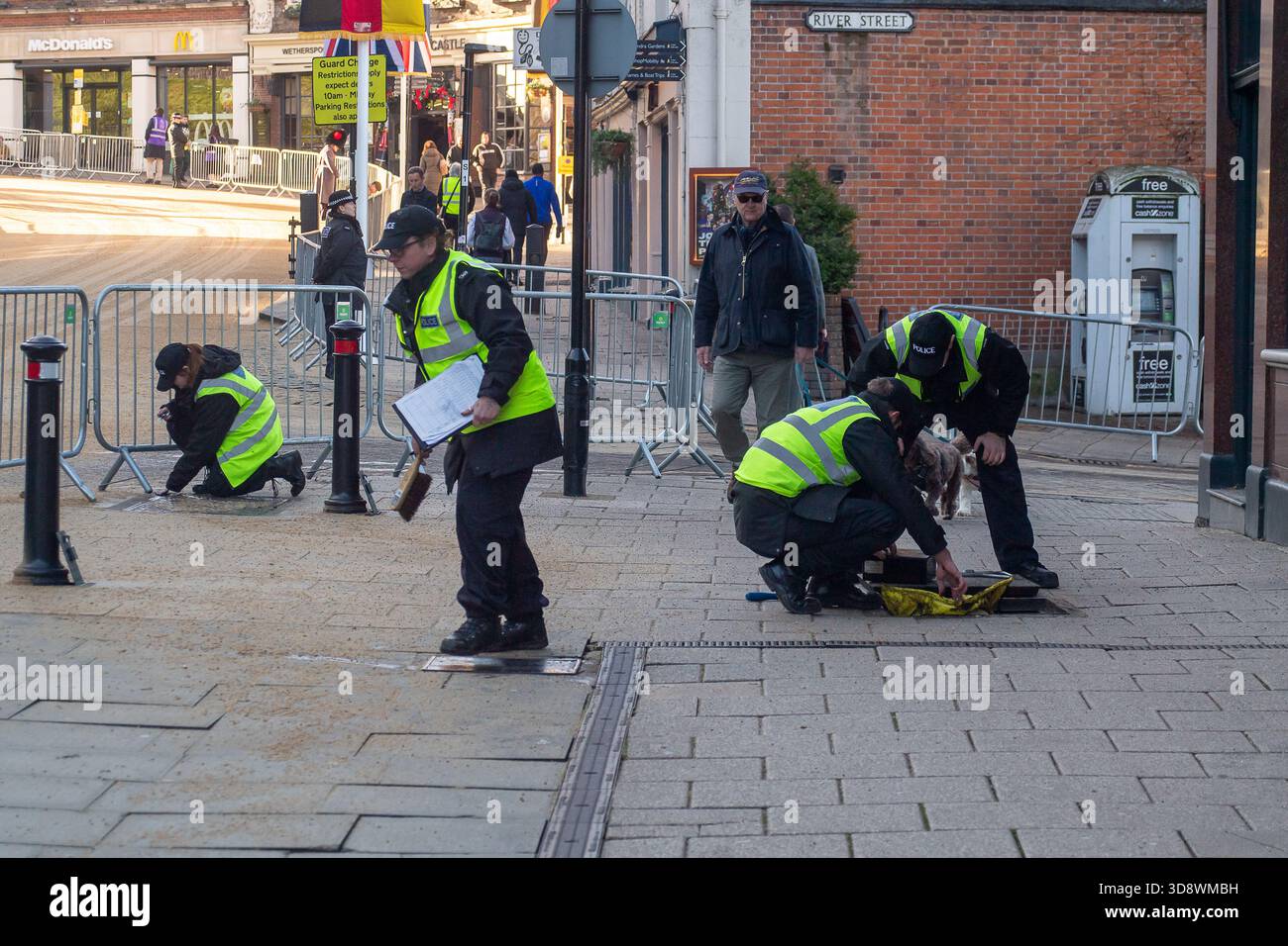 Windsor, Berkshire, UK. 2nd December, 2025. Police searching drains in ...