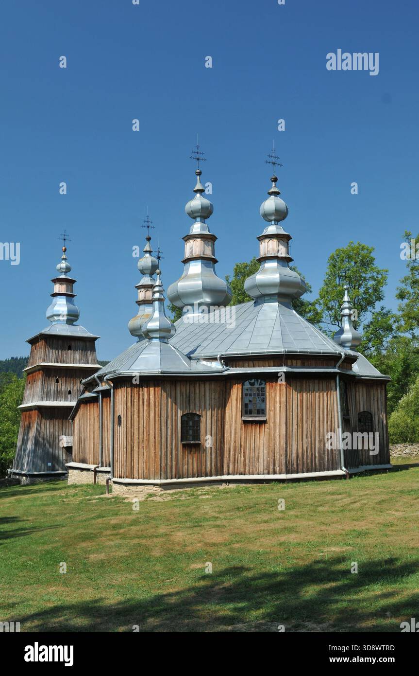 Wooden Orthodox church in Turzańsk, UNESCO-listed Carpathian temple ...