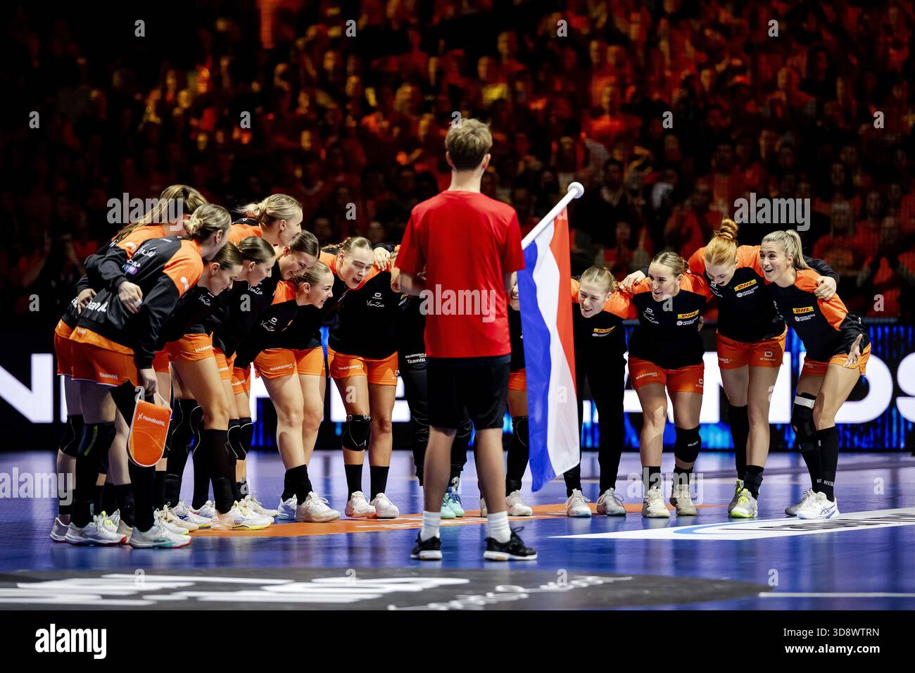 ROTTERDAM - The Dutch players perform the national anthem during the ...