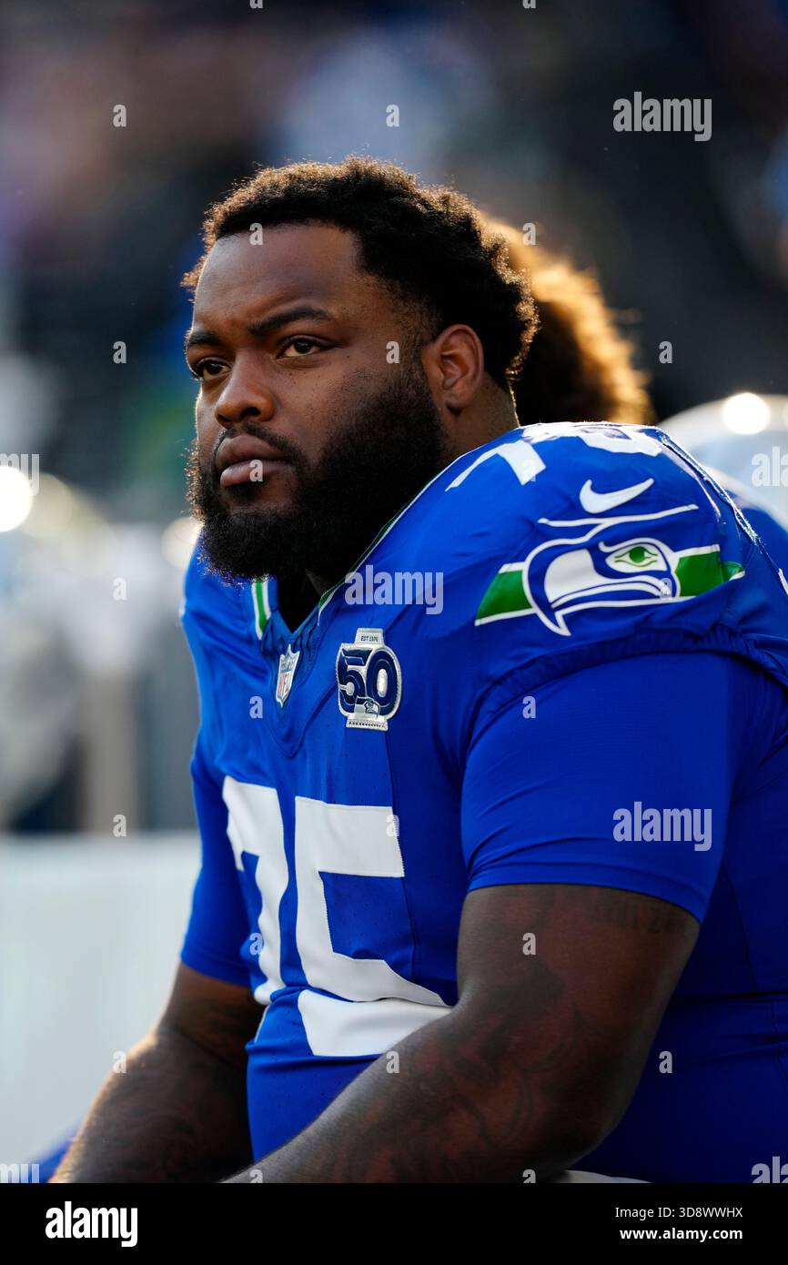 Seattle Seahawks guard Anthony Bradford (75) looks on during an NFL ...
