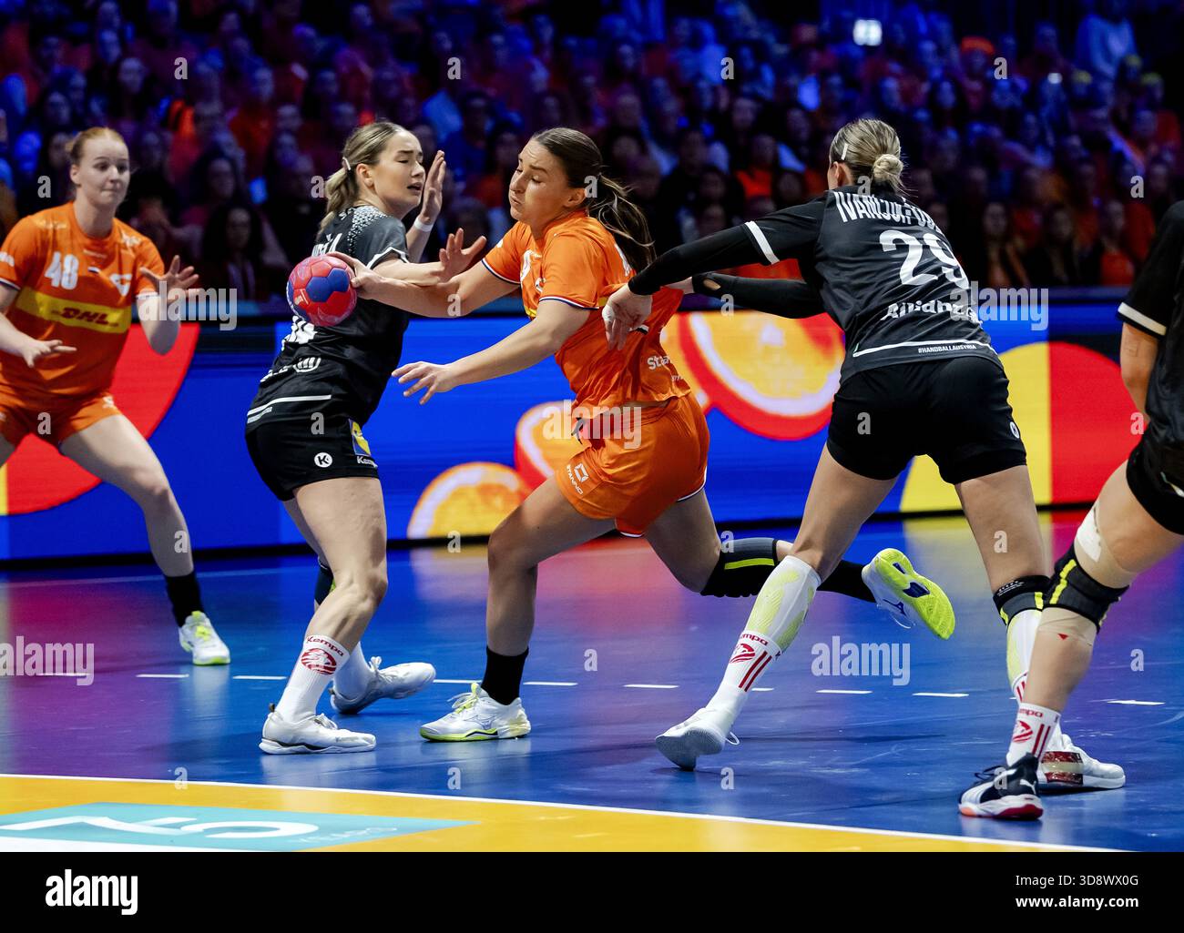 ROTTERDAM - Ana Pandža (AUT), Larissa Nüsser (NED), and Ines Ivančok ...