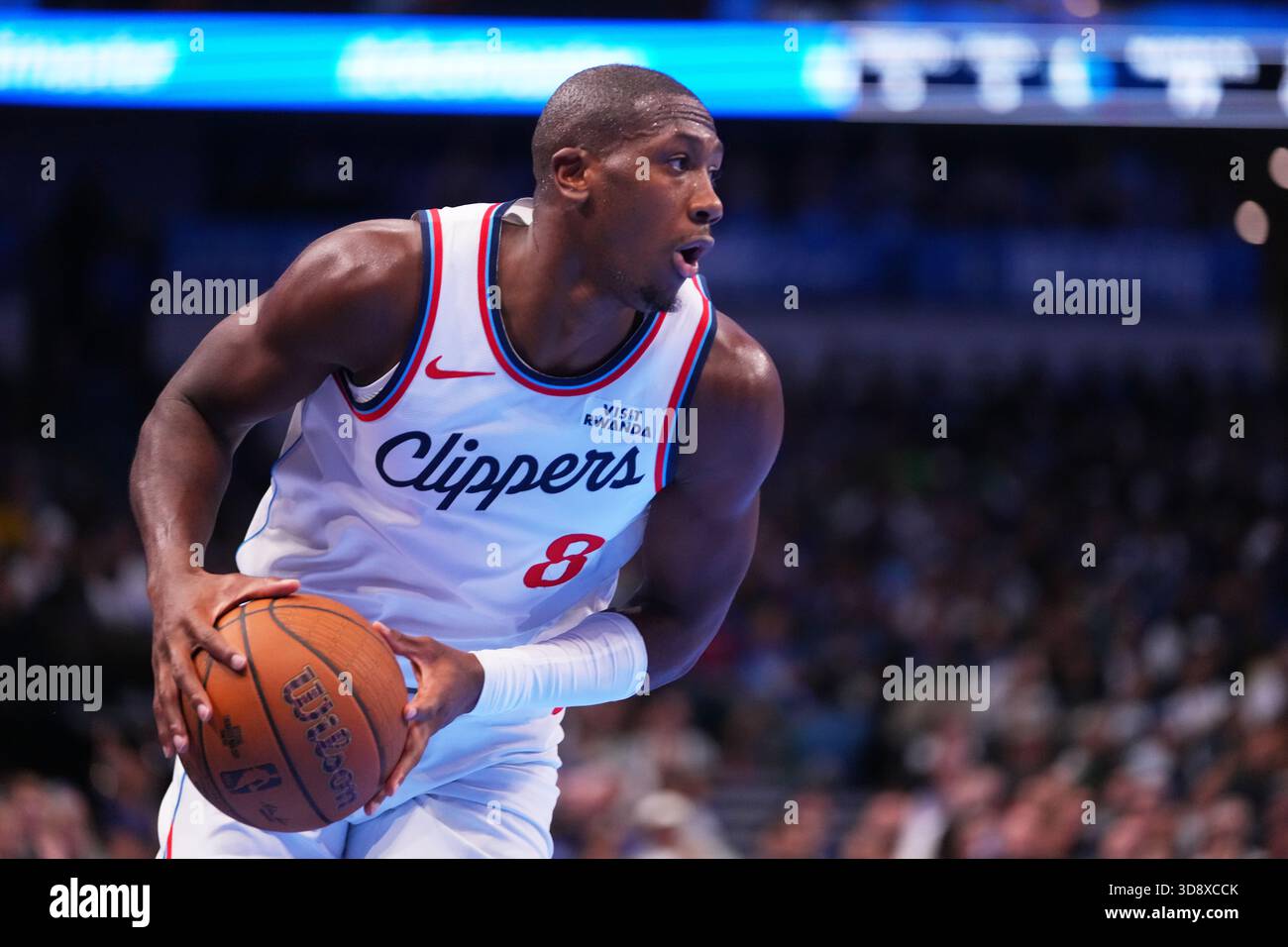 Los Angeles Clippers guard Kris Dunn worsk the floor during the second ...