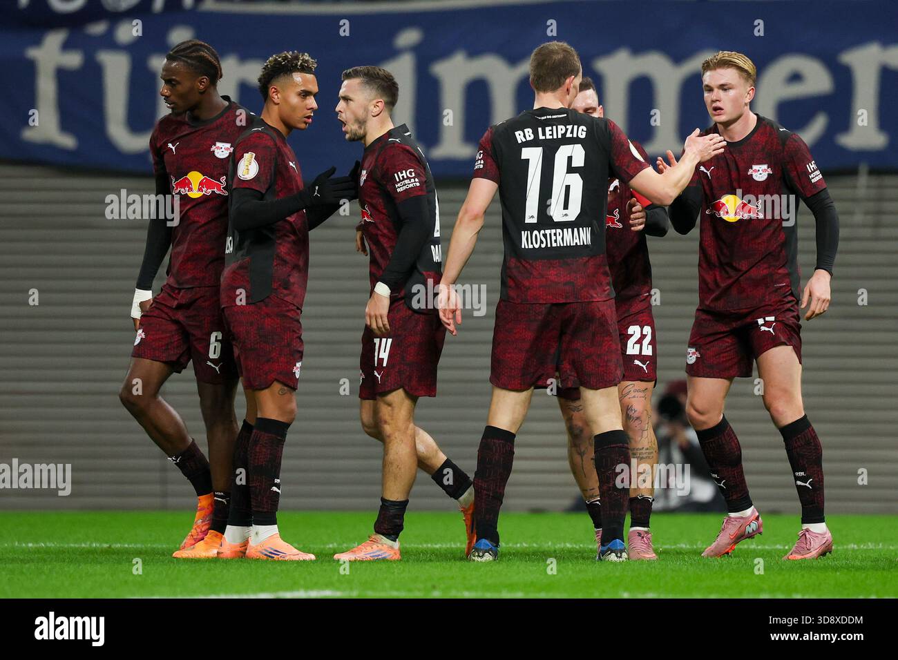 02 December 2025, Saxony, Leipzig: Soccer: DFB Cup, RB Leipzig - 1. FC ...