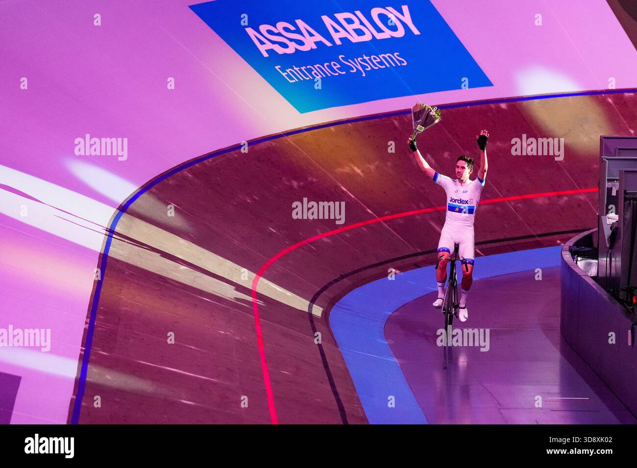 Rotterdam - Vincent Hoppezak during the WielerZesdaagse Rotterdam at ...