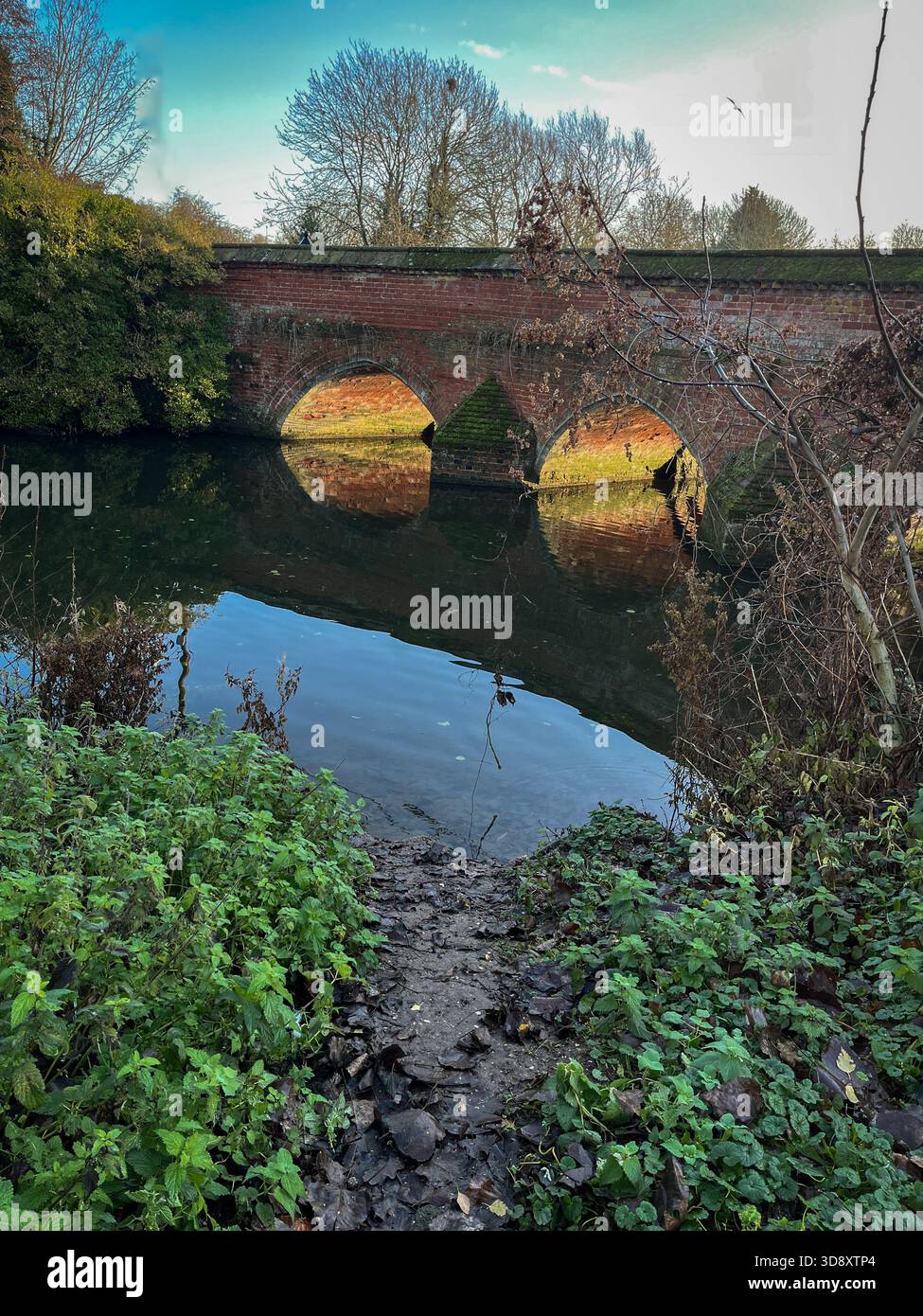 Bridge river suffolk architecture smartphone stock photos and images ...