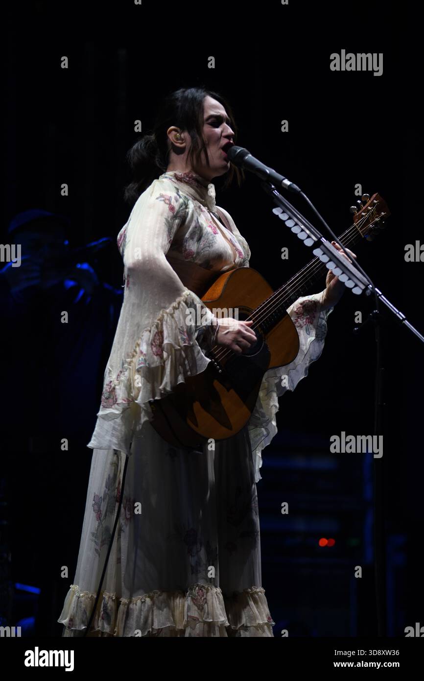 Italian singer-songwriter Carmen Consoli performs live at Teatro ...