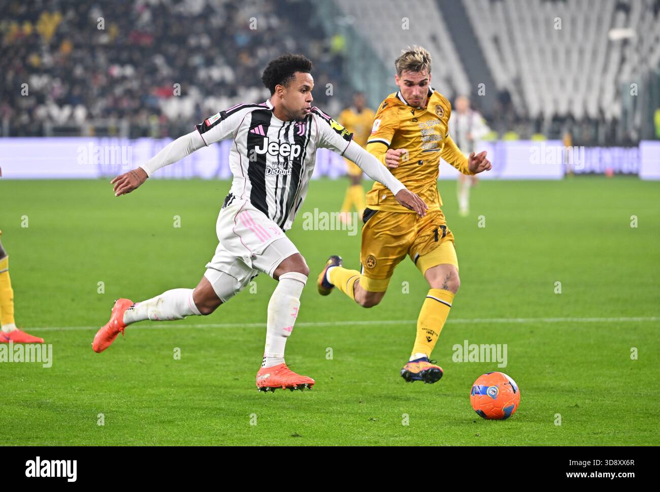 Weston McKennie of Juventus FC evades challenge from Iker Bravo of ...
