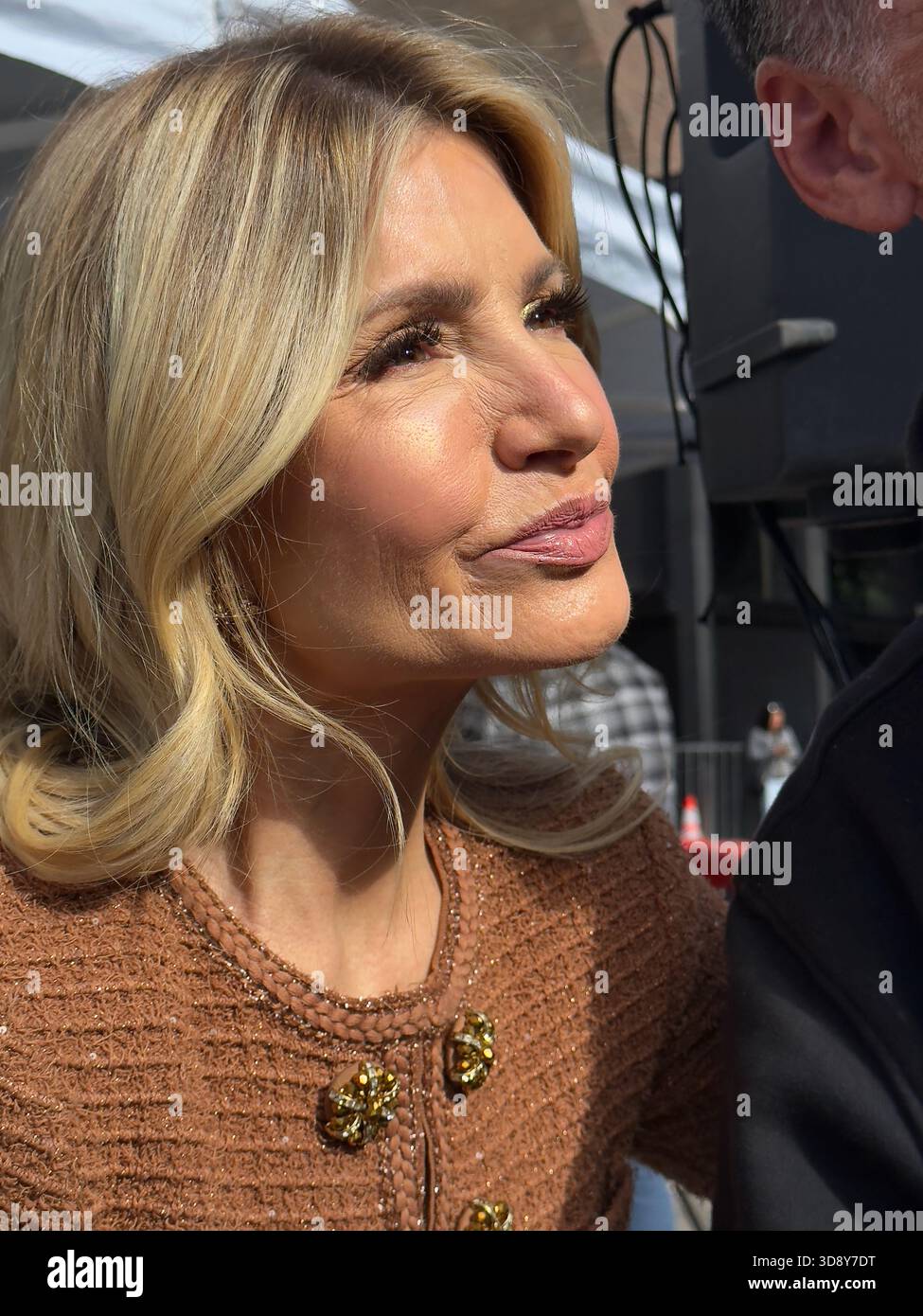 Dayna Devon serves as emcee as Sarah Paulson is honored with a star on ...