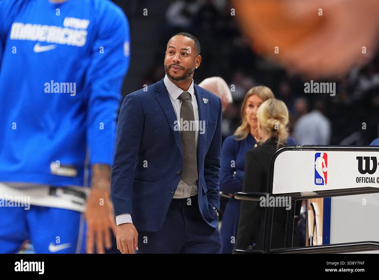 Dallas Mavericks television color analyst Devin Harris in the first ...