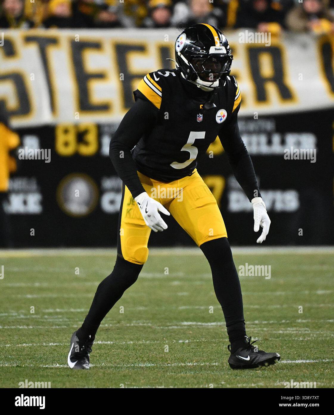 Pittsburgh Steelers cornerback Jalen Ramsey (5) in action during an NFL ...