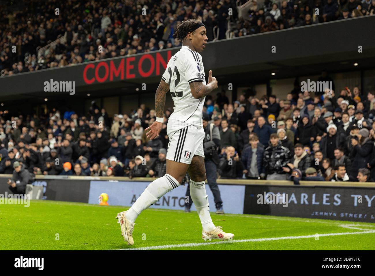 Kevin of Fulham during the Premier League match between Fulham and ...