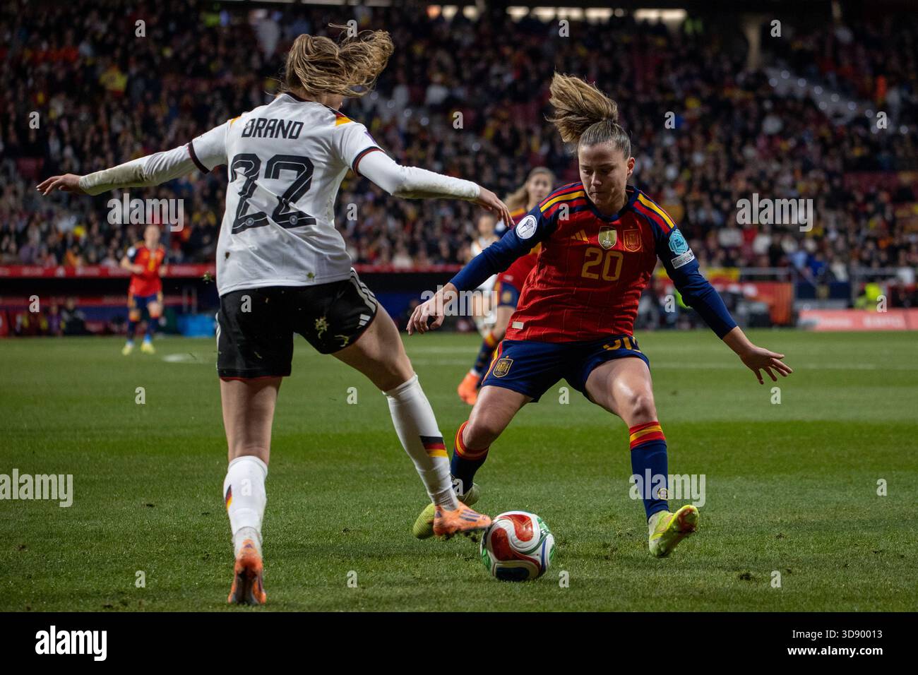 Claudia Pina of Spain in action during the second leg of the 2025 UEFA ...