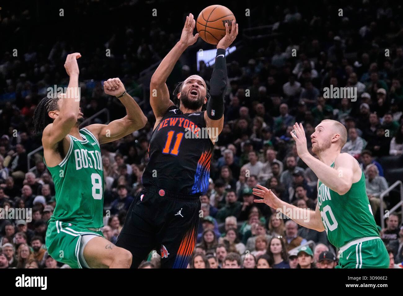 New York Knicks guard Jalen Brunson (11) drives to the basket against ...