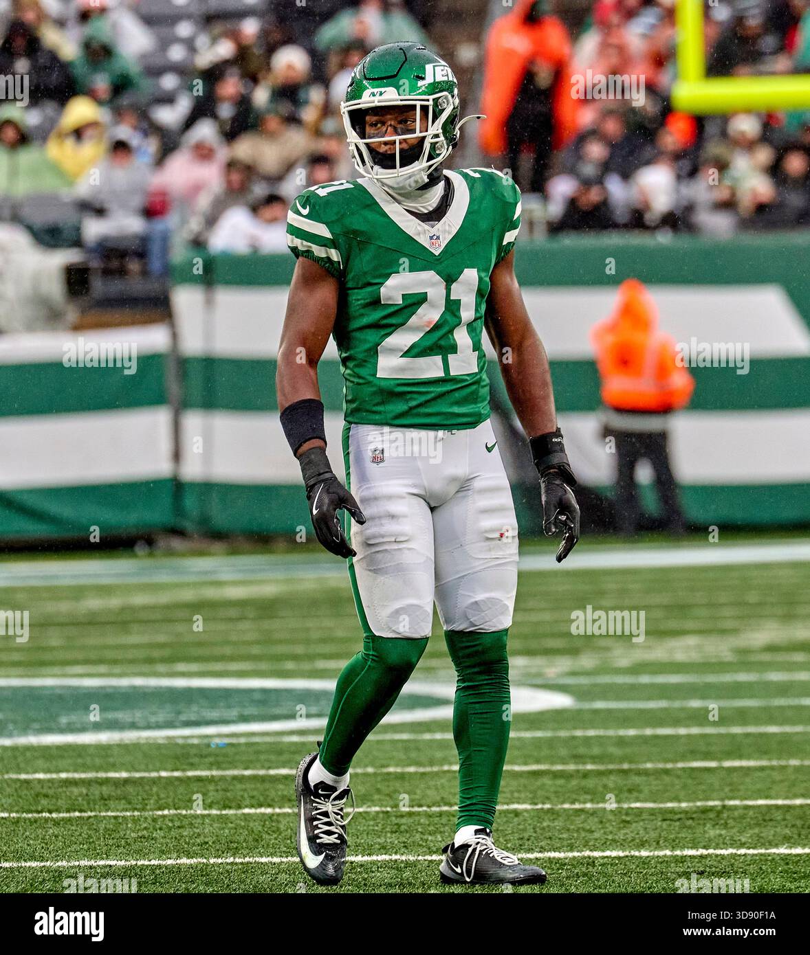 New York Jets cornerback Brandon Stephens (21) against the Atlanta ...