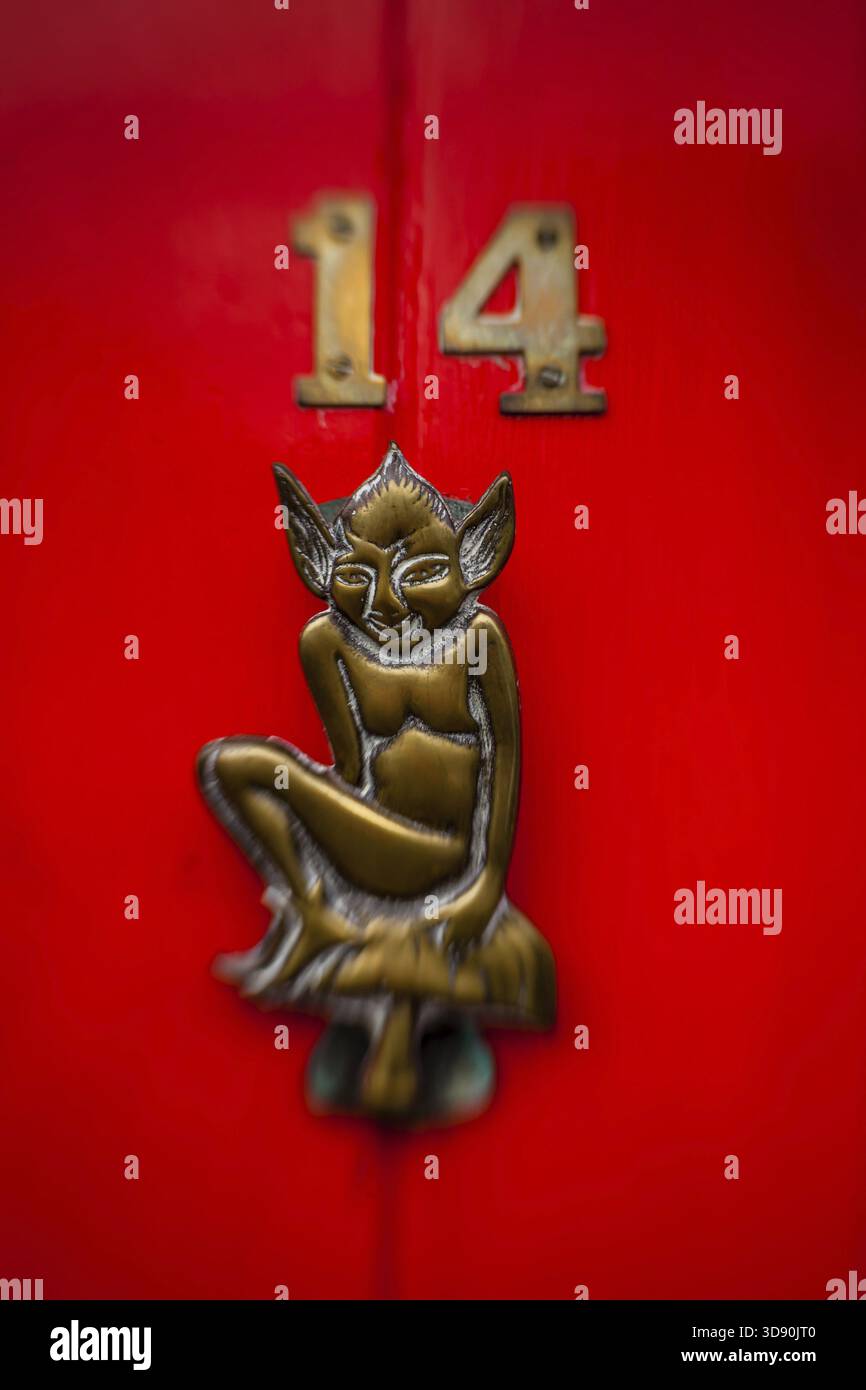Red figure style hi-res stock photography and images - Alamy