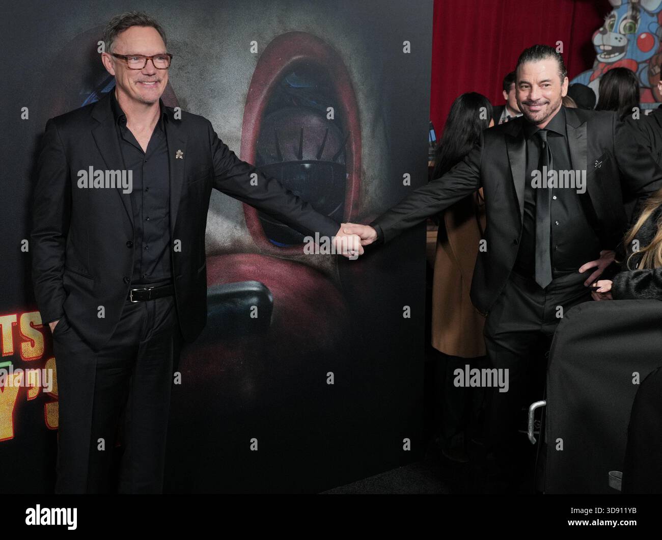 (L-R) Matthew Lillard and Skeet Ulrich at the Universal Pictures' FIVE ...