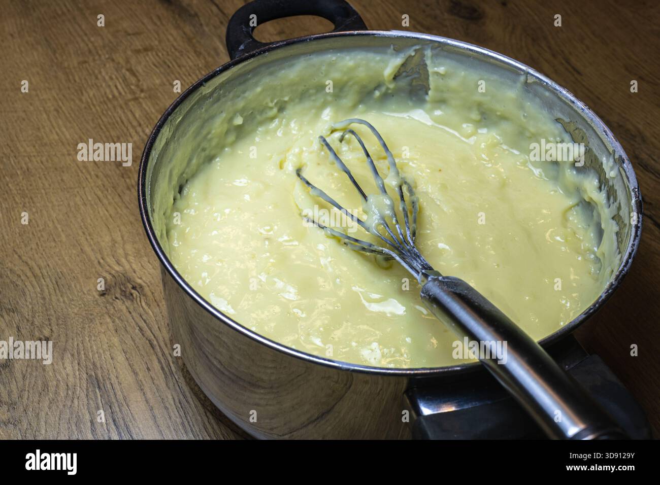 Pot of cream dessert hi-res stock photography and images - Alamy